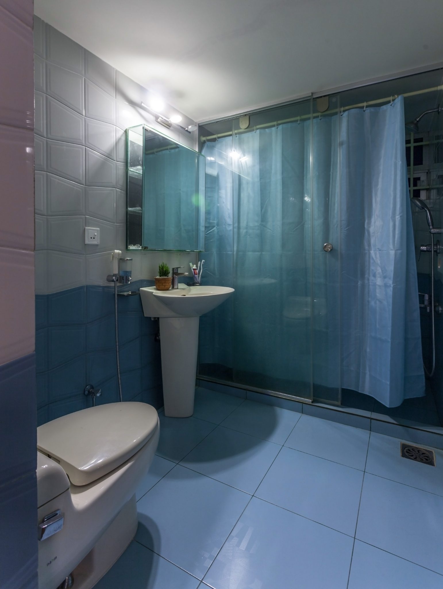 Kitchen and Toilet Interior – EURHYTHMY